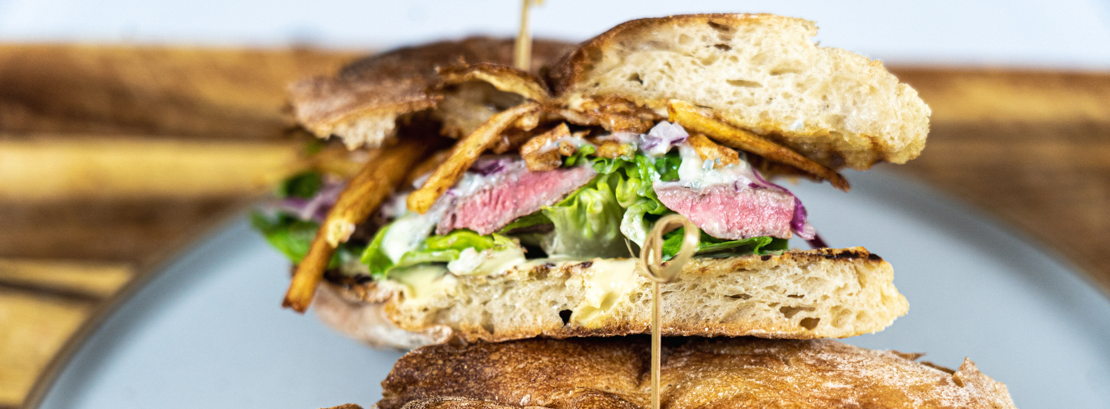 Ultimate Steak & Dolcelatte Sandwich - Lactalis Professional | Foodservice